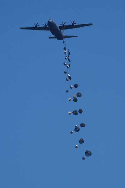 Inside Gaza’s scramble for survival: 10 heart-wrenching images from aid ...