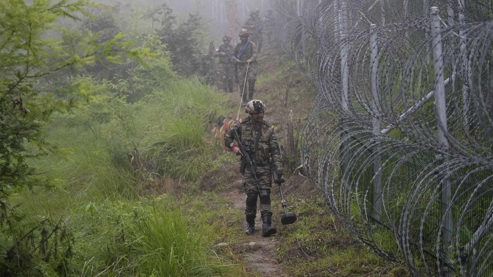 What is Army’s 3-layered security on LoC ahead of Independence Day ...