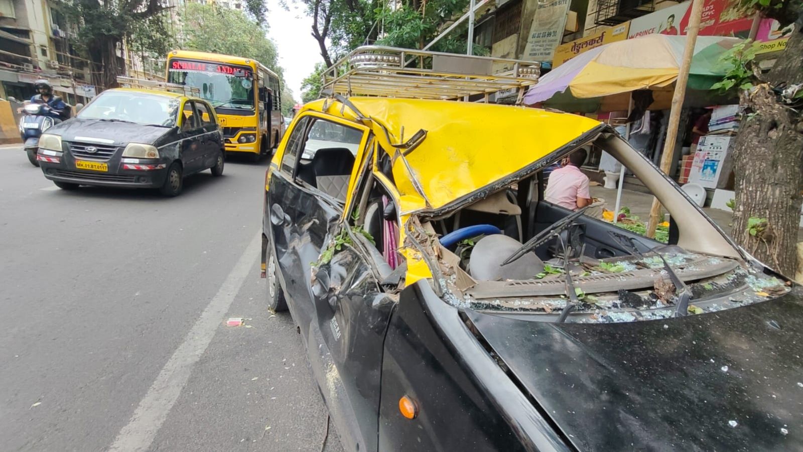Driver injured as tree crashes on taxi in Mumbai’s Dadar | Mumbai News ...