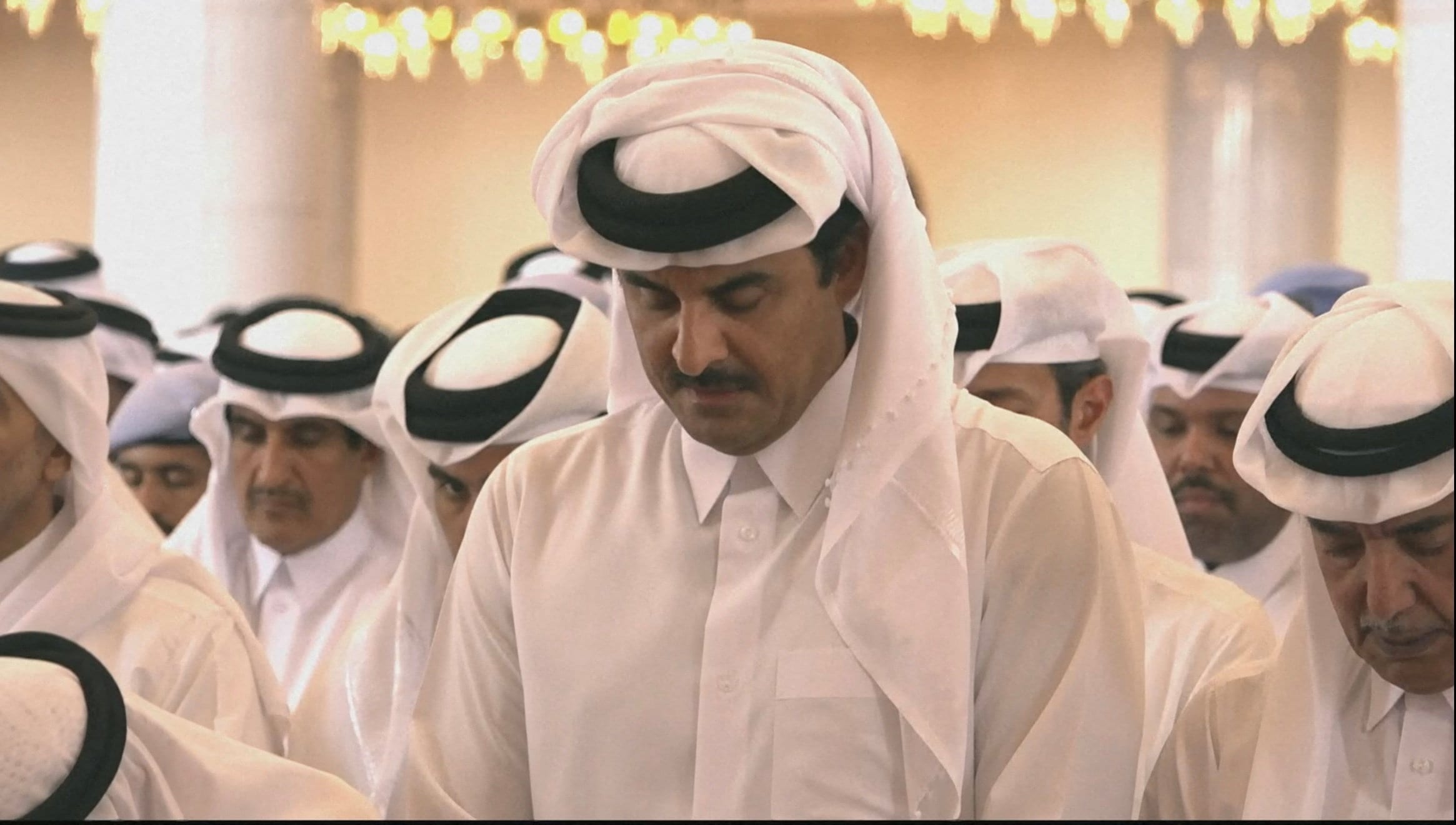 Qatar Emir Sheikh Tamim bin Hamad Al Thani leads funeral prayers after ...