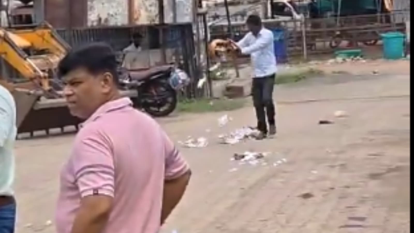 Bharuch BJP leader leaves party in awkward position as video showing deliberate littering before ...