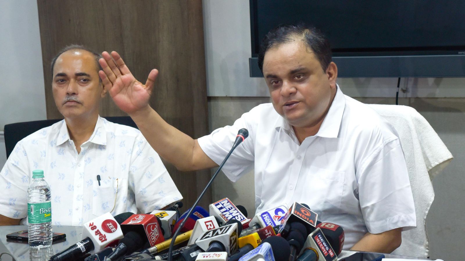SSC Exam 2025: Thousands of candidates from UP, Bihar take SSC exam in ...