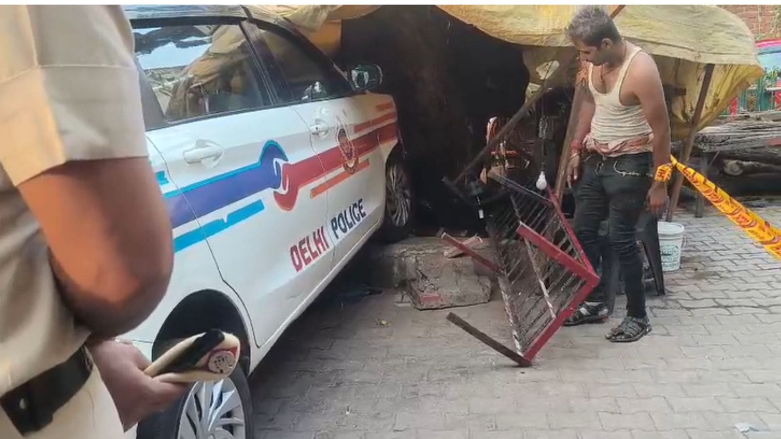 Delhi Police vehicle crushes tea seller on pavement in Central Delhi ...