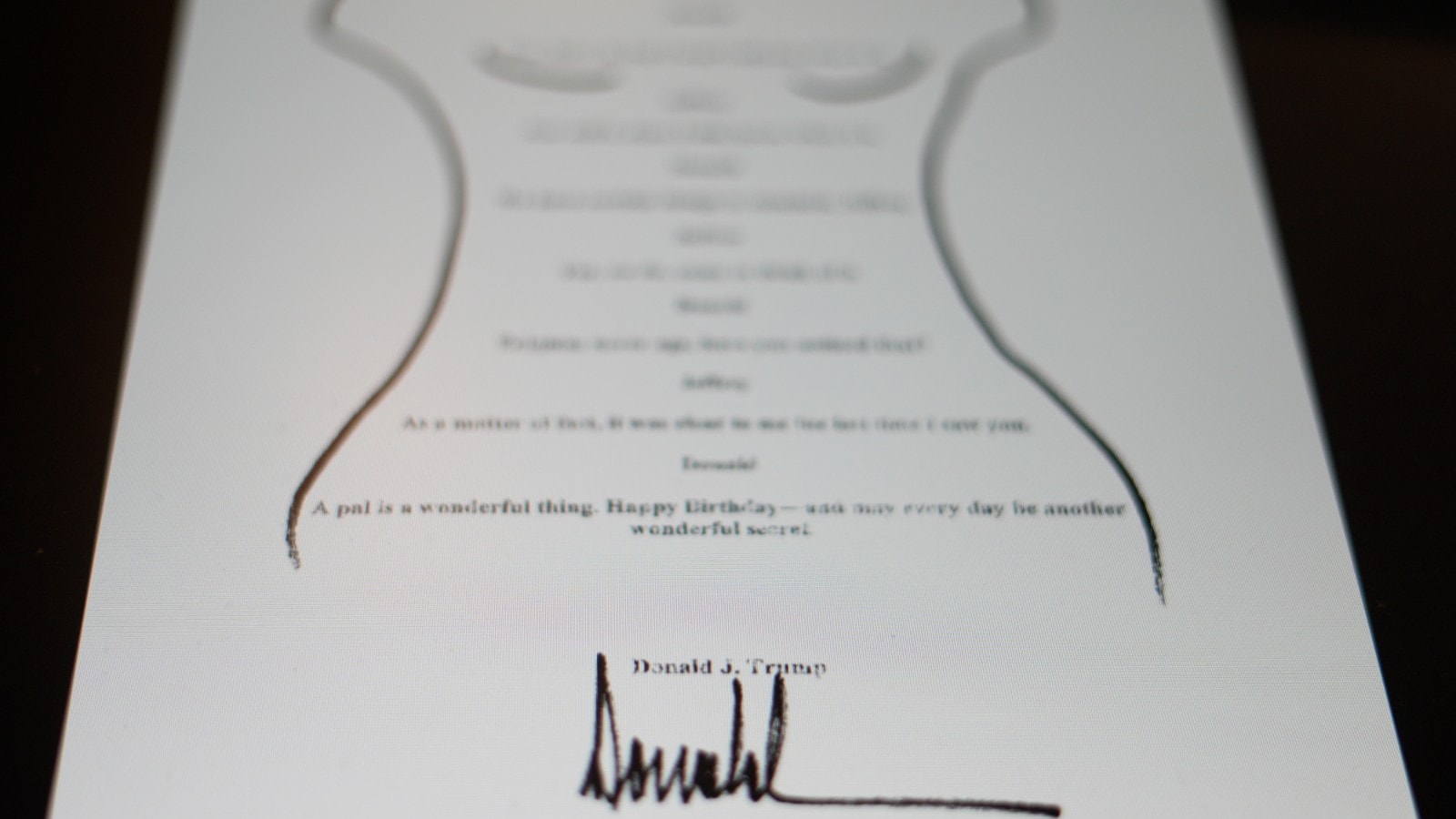 White House wants handwriting experts review Trump’s signature on ...