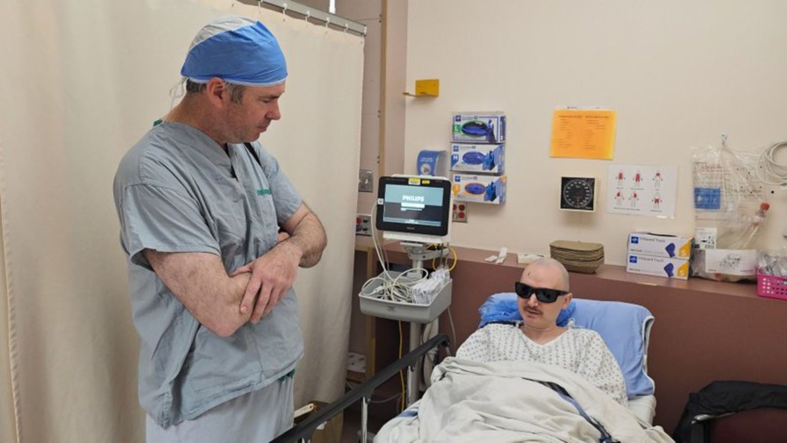 Rare ‘tooth-in-eye’ surgery restores Canadian man’s sight after 20 ...