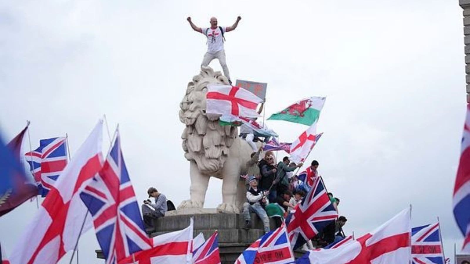 UK police ‘attacked with projectiles’: Charlie Kirk’s death sparks ...