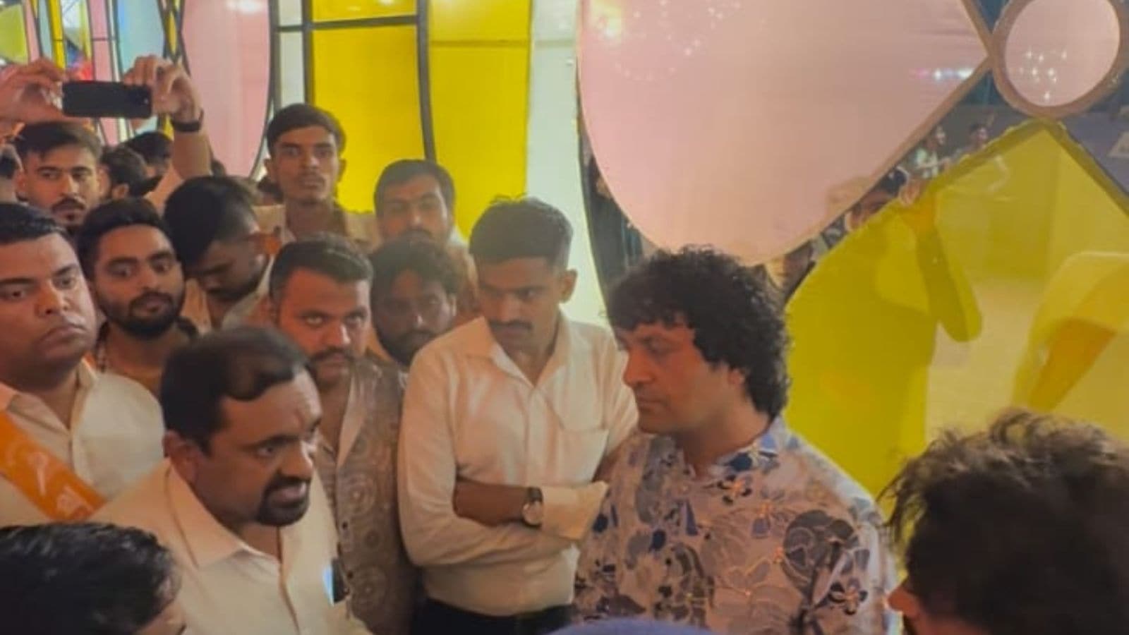 Muslim drummers at Surat Garba event sparks controversy, organisers ...