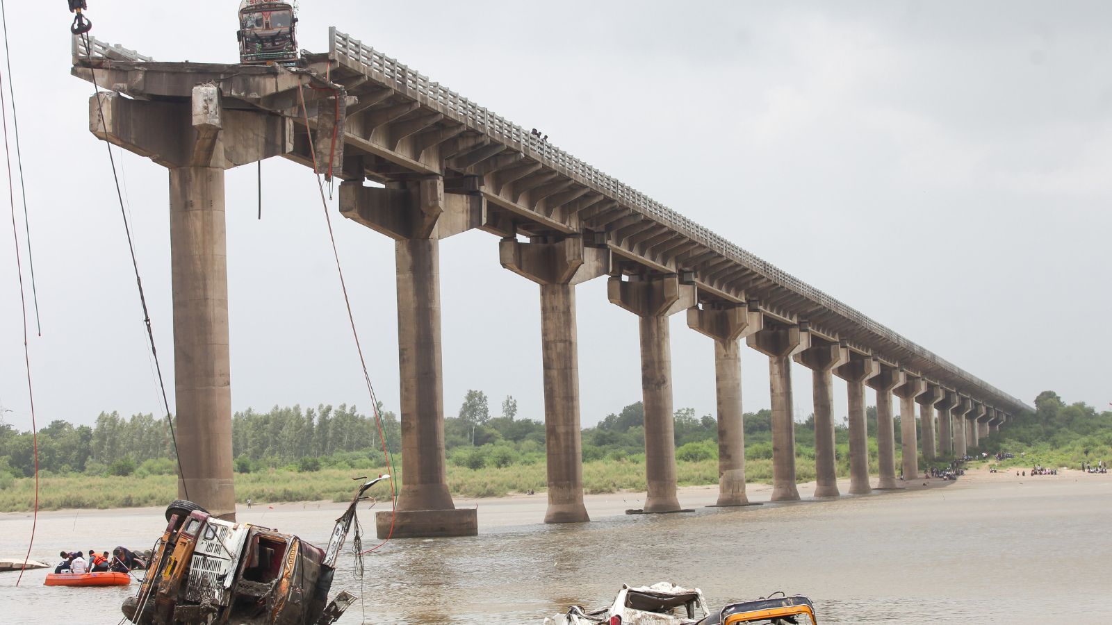 Gujarat: 178 bridges in state shut for vehicles in last 6 months, Govt ...
