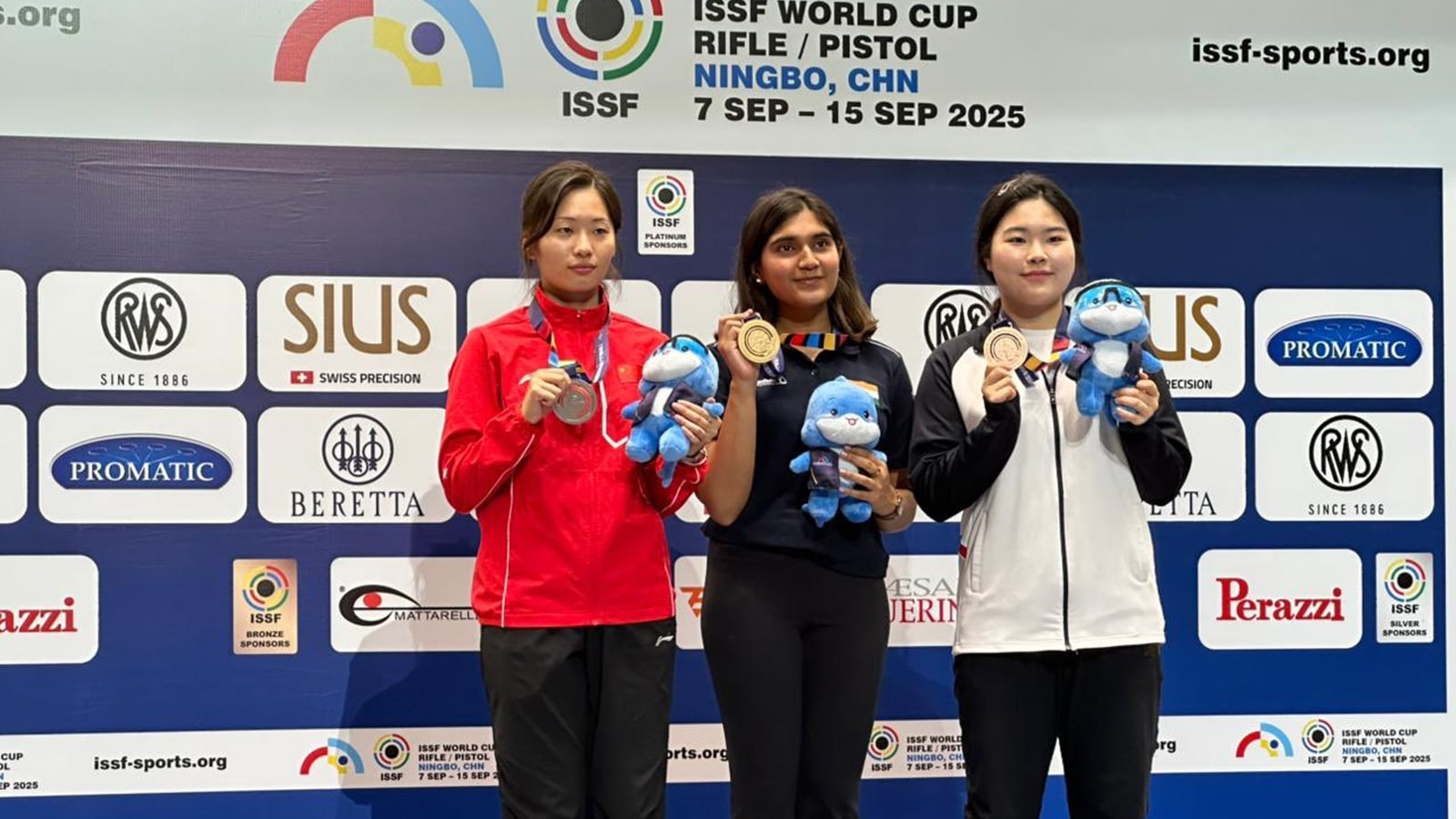 Esha Singh upstages Olympic champion to take women’s 10m air pistol ...