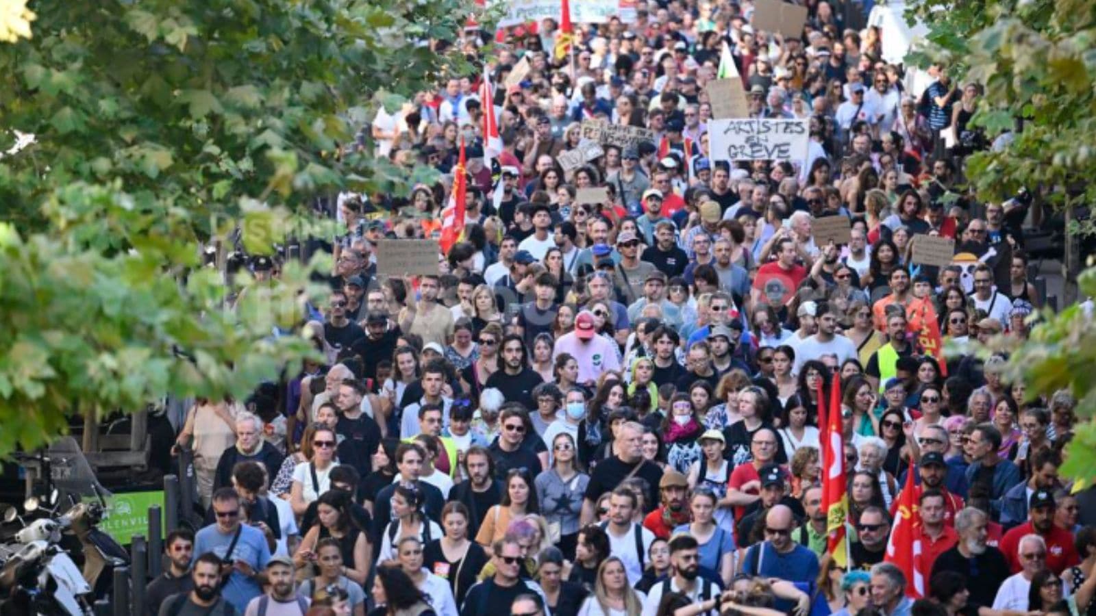 France braces for mass strikes as unions denounce ‘unprecedented ...