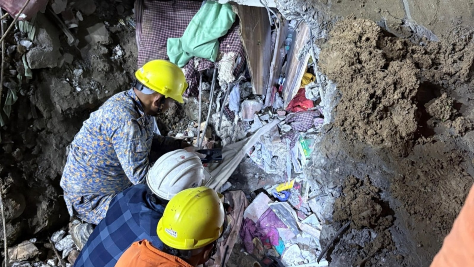 6 killed after landslide hits 2 houses in Himachal Pradesh’s Mandi; rescue ops continue amid ...