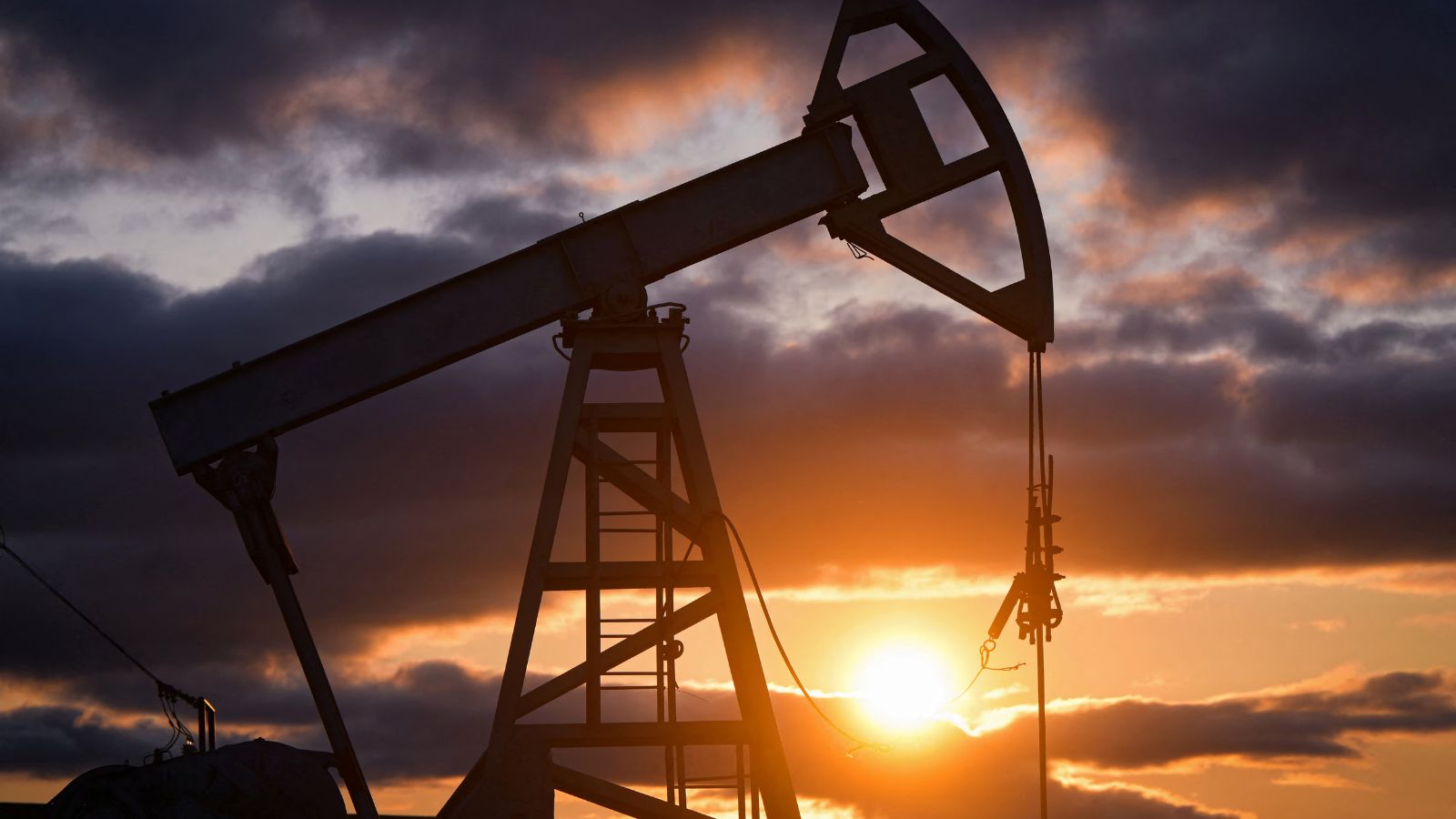 India’s diesel exports to Europe skyrocket in run-up to EU ban on fuels ...