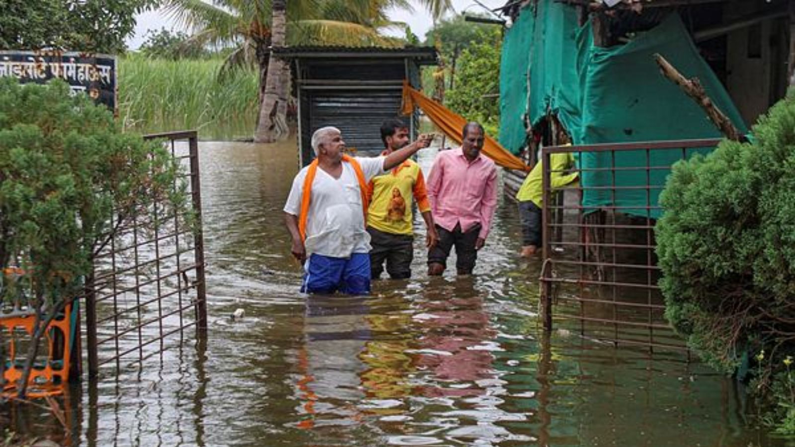 NDRF, Army conduct rescue operations in flood-hit areas of Marathwada ...