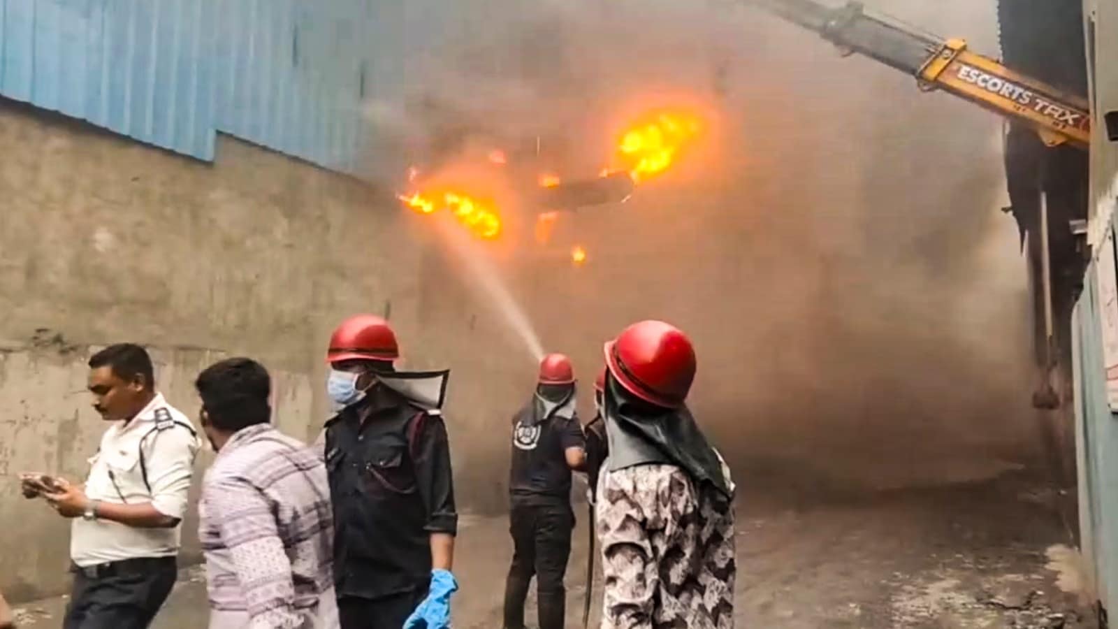 Surat textile mill explosion: Mill owner among 5 held after DISH report ...