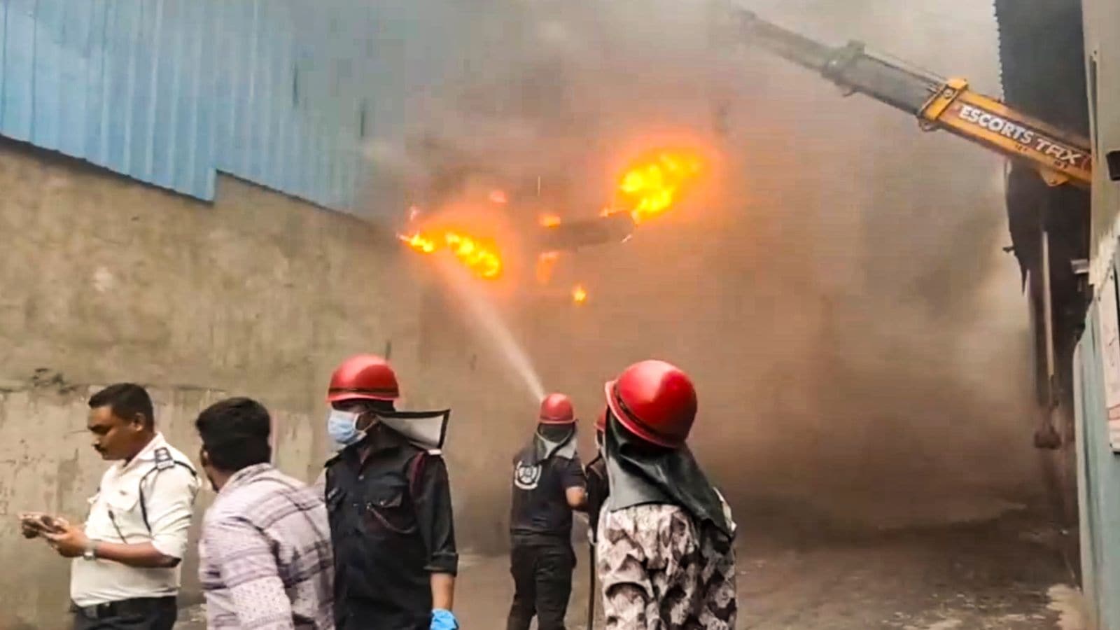 Death toll in Surat textile mill explosion rises to five as two more ...