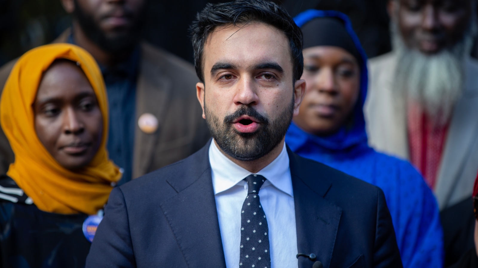 US House Democratic leader Hakeem Jeffries endorses Zohran Mamdani for ...