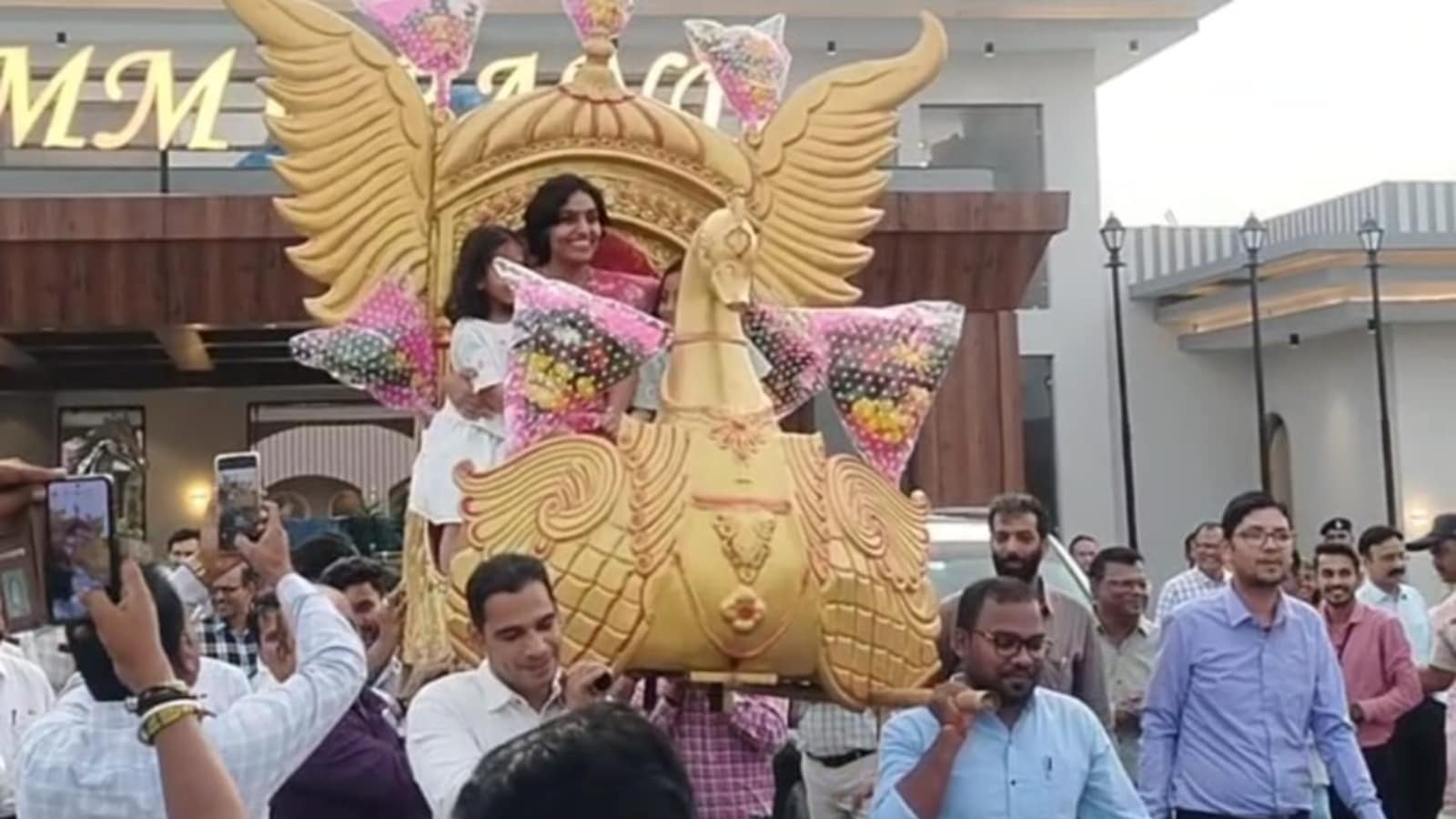Madhya Pradesh bids emotional goodbye to IAS officer Sanskriti Jain ...