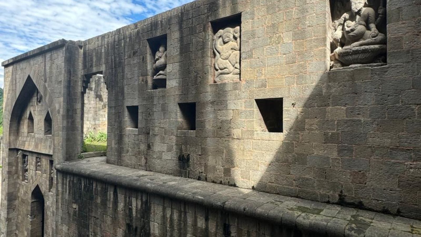 Sarah Singh turns Kangra Fort into living stage | Chandigarh News - The ...