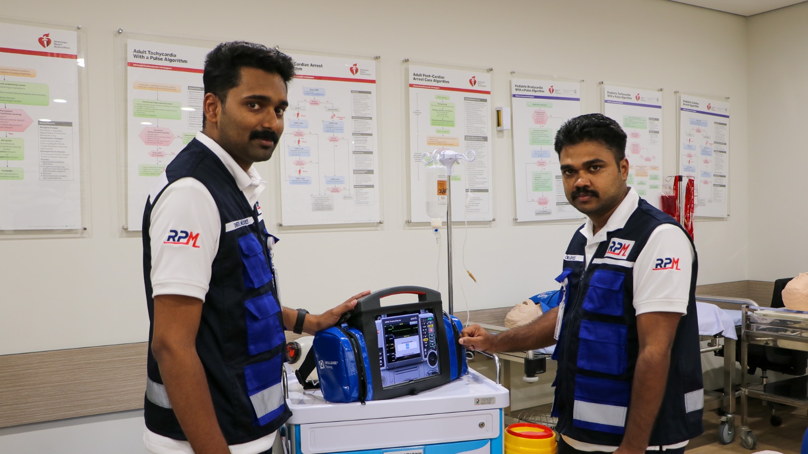 Two Indian nurses on first flight to UAE for new jobs save life mid-air ...