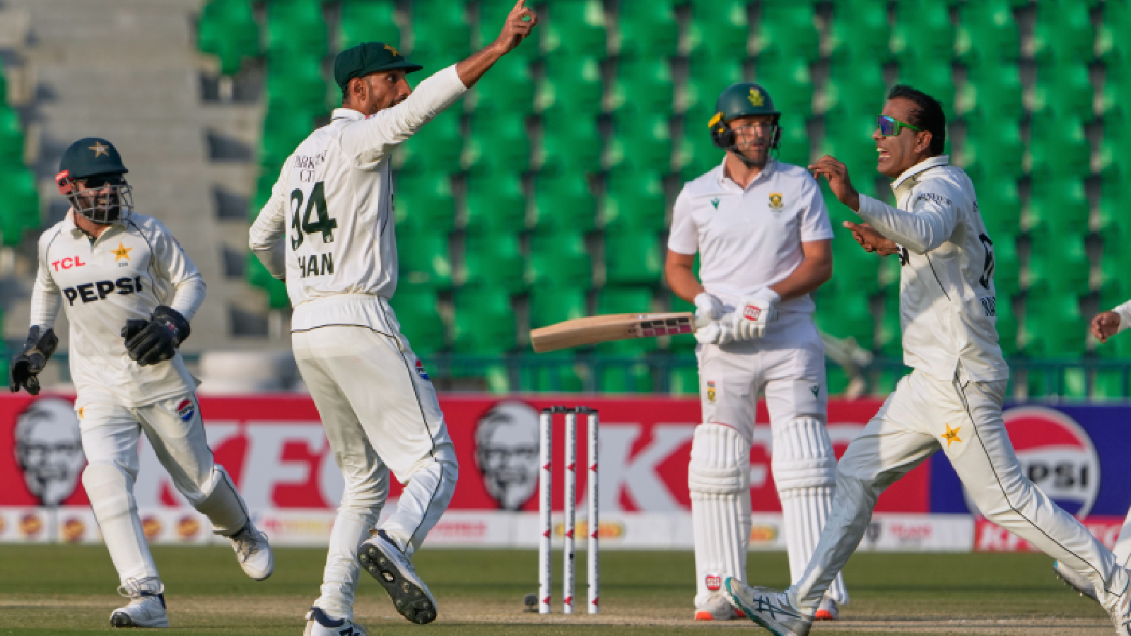 South Africa 51-2 in pursuit of record chase in Lahore against Pakistan ...