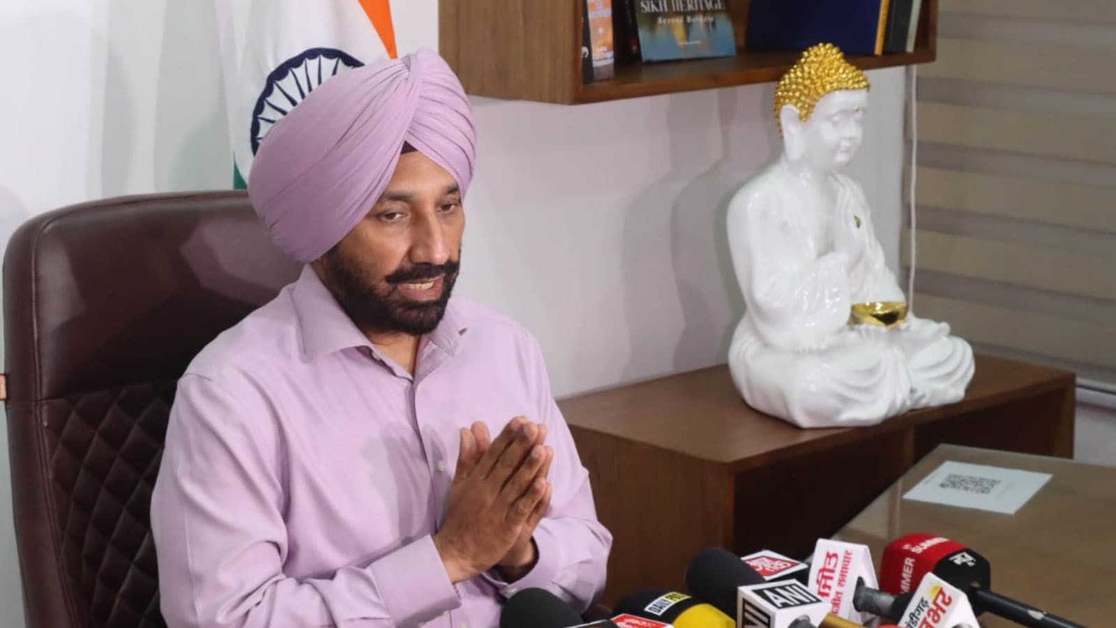 12 Indians dead, 18 still trapped in Russia, MP Satnam Sandhu urges MEA to act | Chandigarh News ...