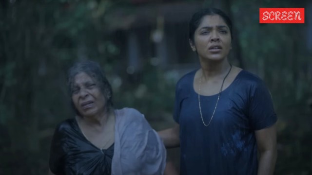 Theatre Movie Review & Rating: Rima Kallingal and Sarasa Balussery ...