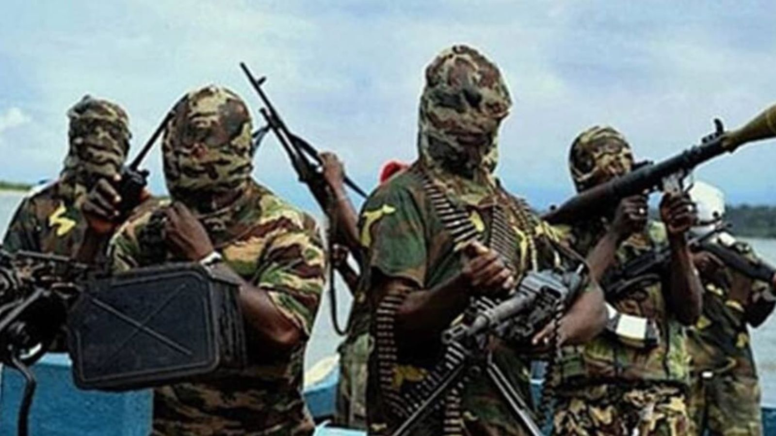 Thousands flee to Cameroon as Boko Haram seizes Nigerian border town ...