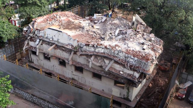 Two injured after building collapses in Mumbai’s Mahim during ...