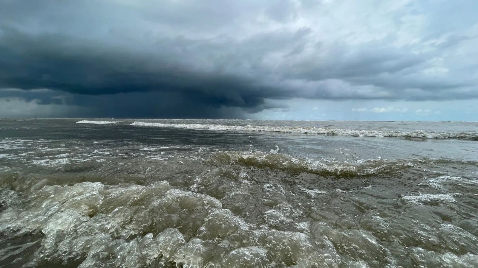 Bay of Bengal depression may become cyclonic storm by Monday, says IMD ...