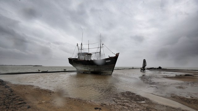 High drama at sea: A hot chase and a fake storm alert ends in arrest of ...