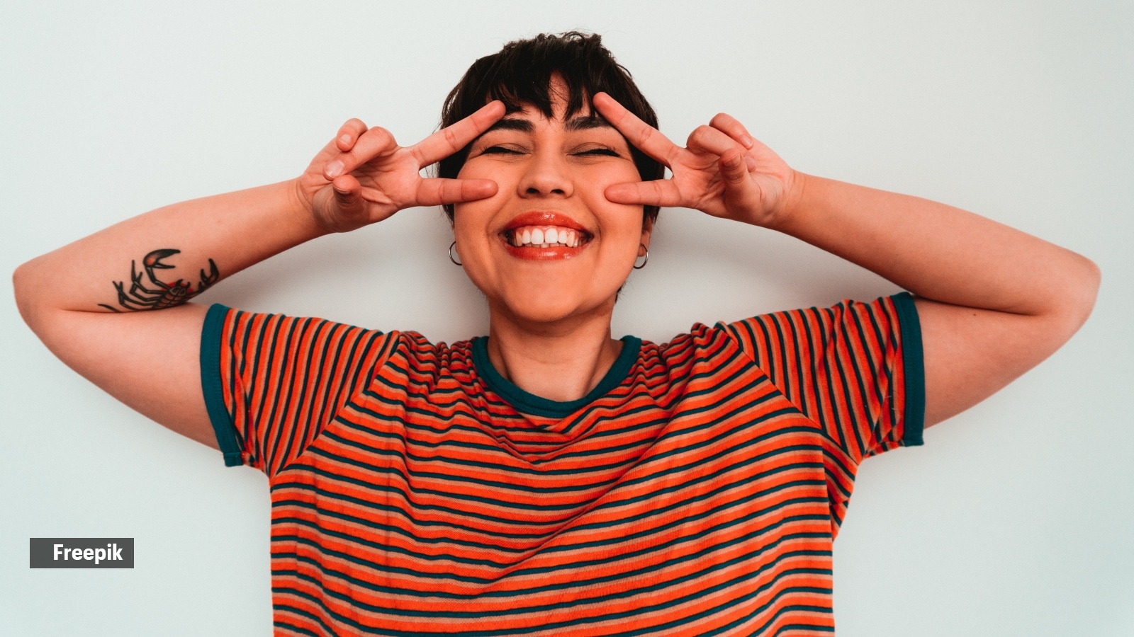 Smile Please! 7 science-backed reasons to grin at yourself everyday ...