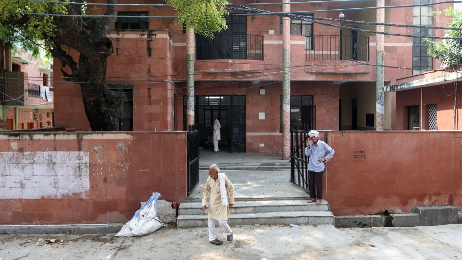 A plaque, a one-man protest, an arrest: Drama over DDA community hall ...