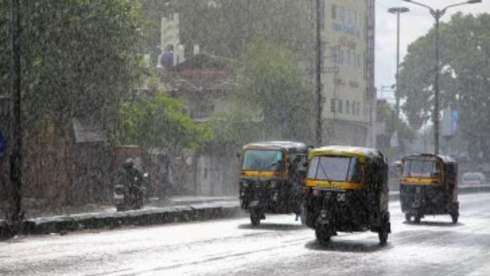 Isolated rain to continue in Pune till tomorrow; monsoon withdrawal ...