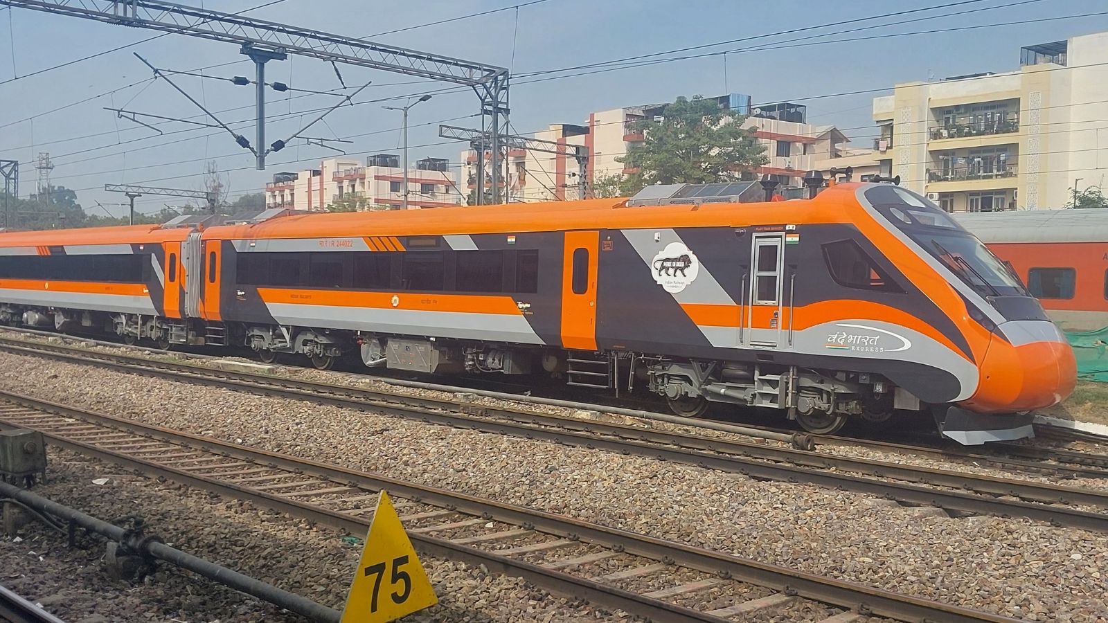 Patna to New Delhi Vande Bharat Special train begins commercial run