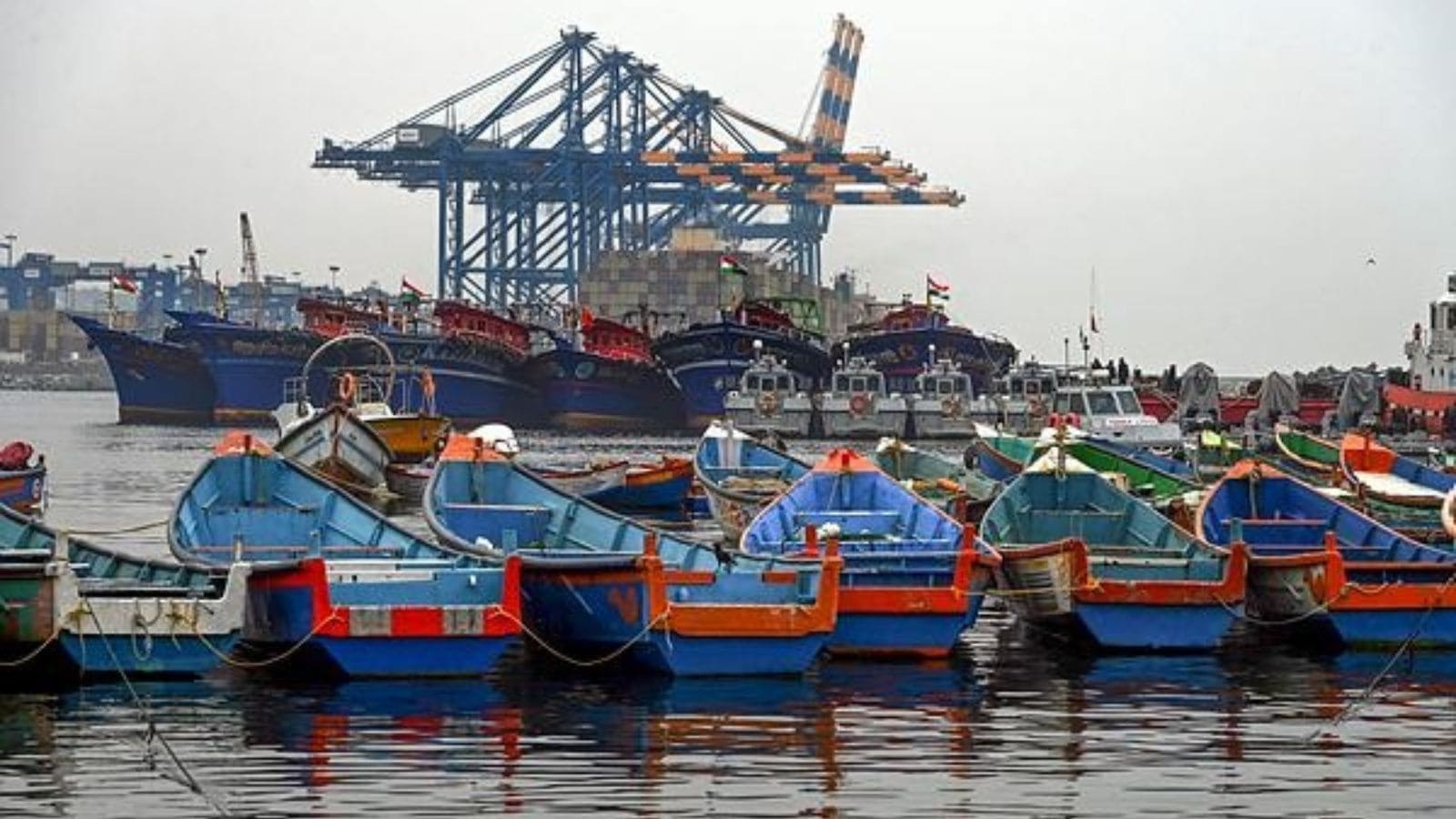 Cyclone Ditwah Tracker LIVE Updates: Location, Satellite Map, Speed ...