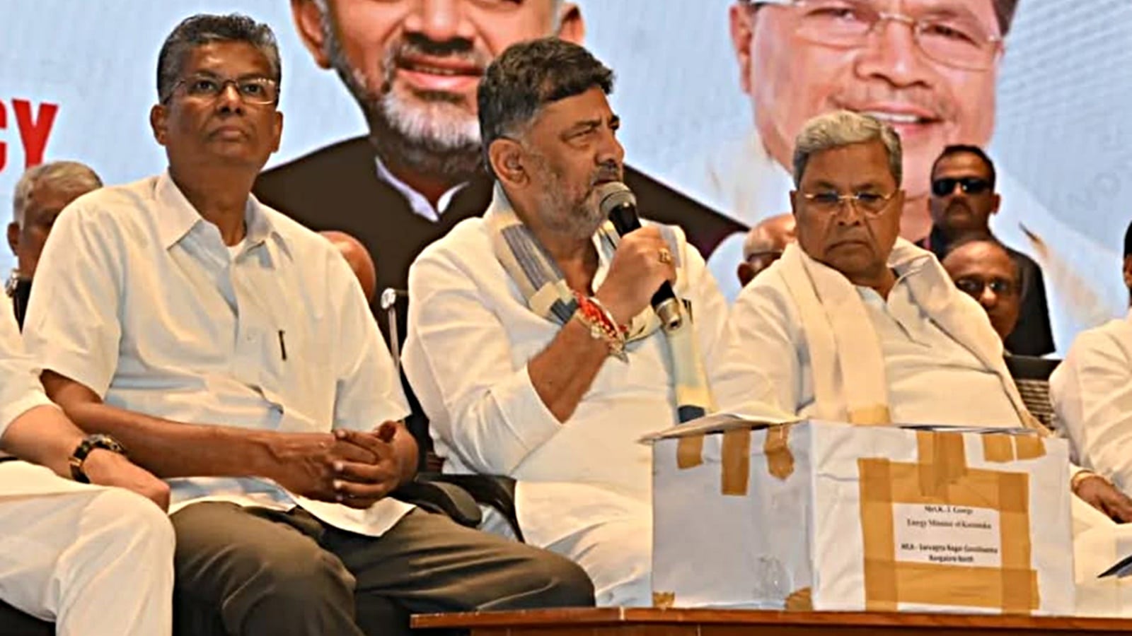 Karnataka power tussle: After call from Congress high command ...