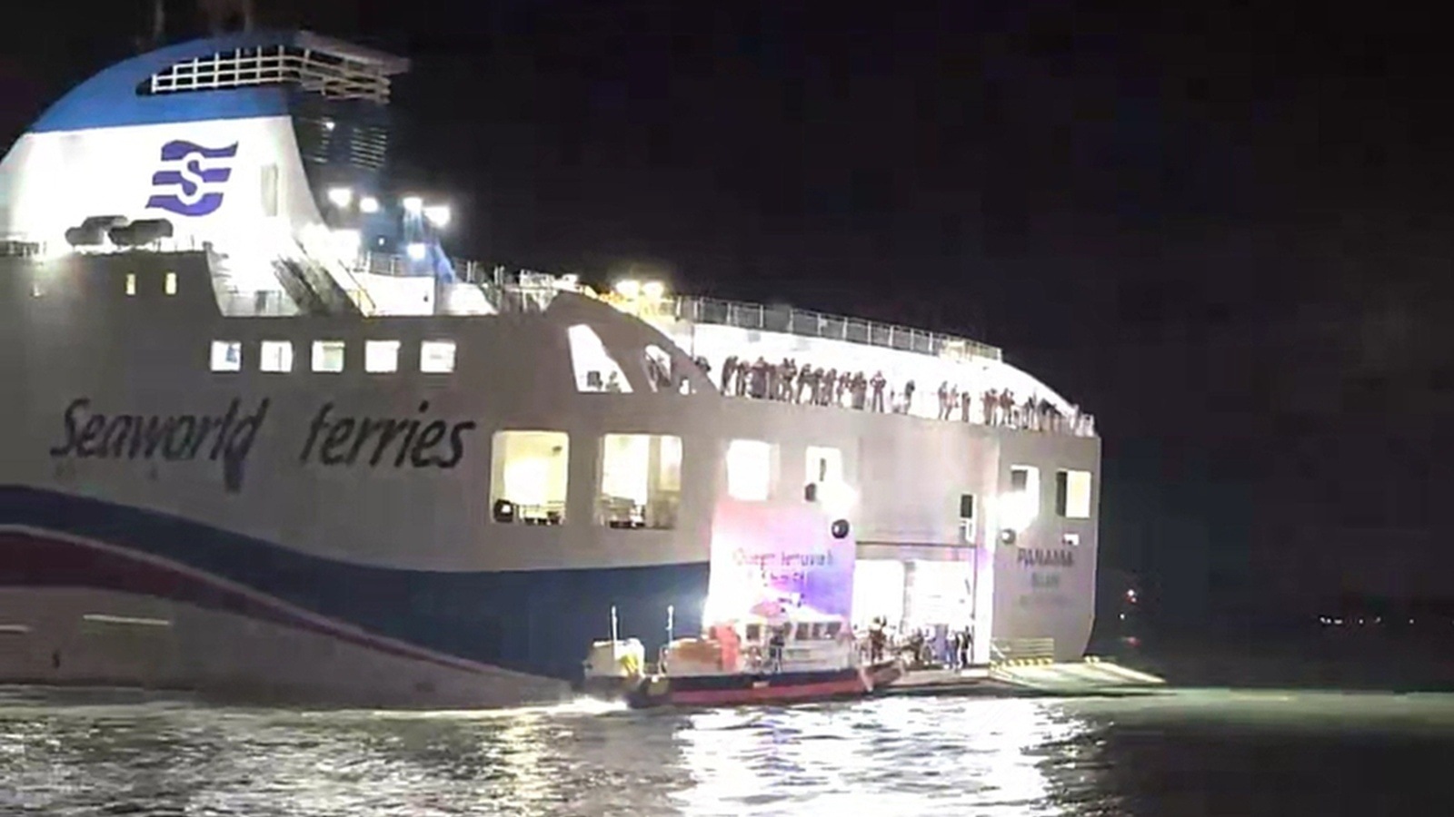 South Korean ferry carrying about 270 people runs aground, injures 3 ...