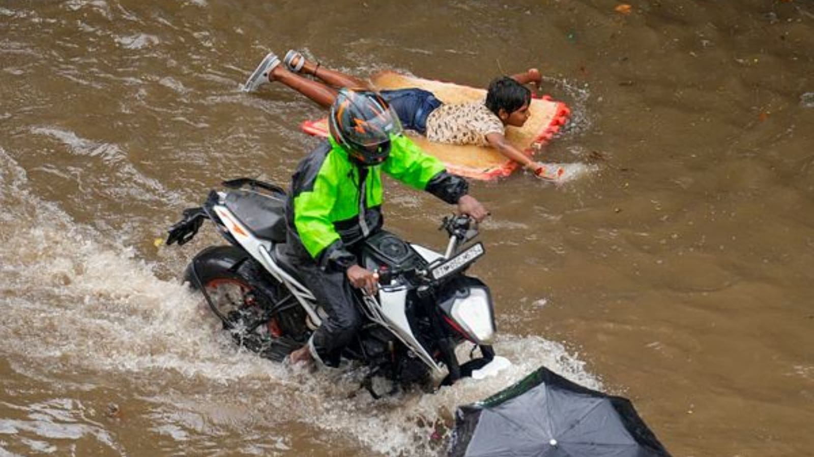 Tamil Nadu School Holiday: Heavy Rain Alert in Tamil Nadu, Schools, Colleges Closed In These ...
