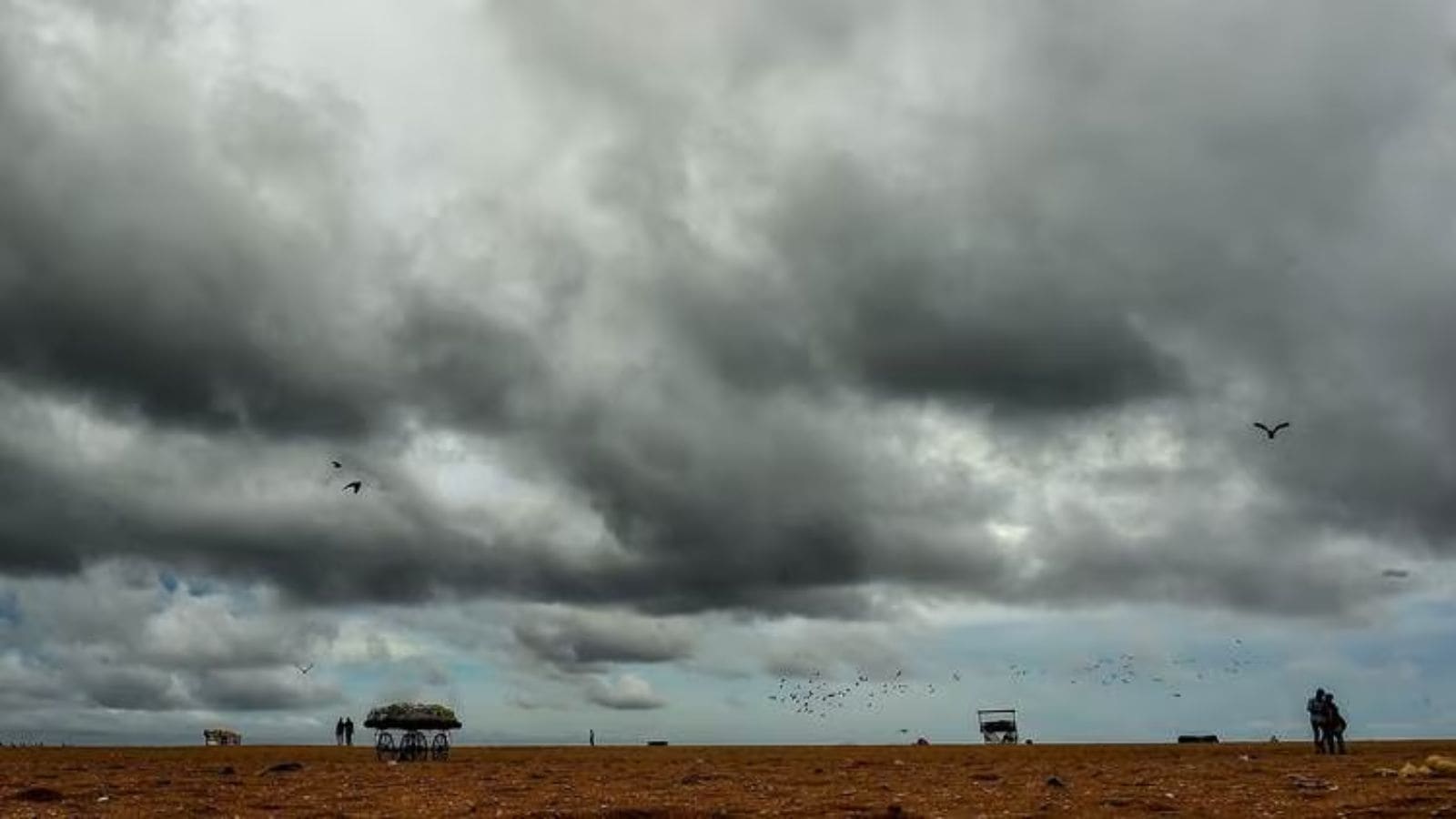 Cyclone Ditwah Live Location Tracker: Chennai, Puducherry & Andhra Pradesh on Alert as Storm ...