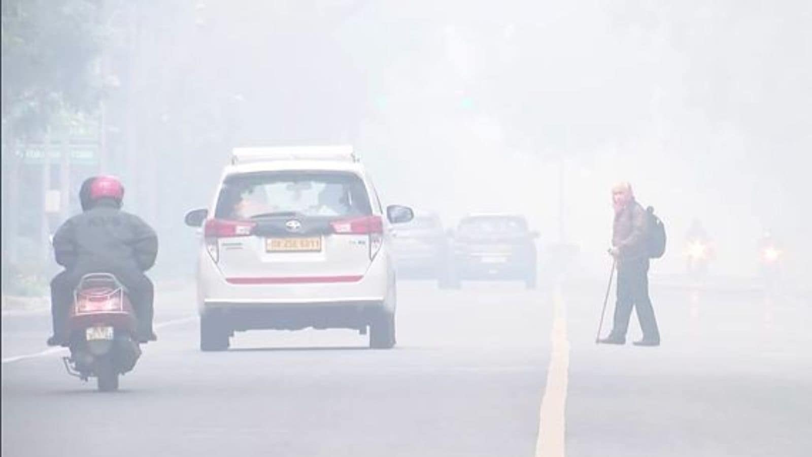 Delhi AQI Level Today, 20 November 2025: Delhi’s AQI hits 400, slips ...