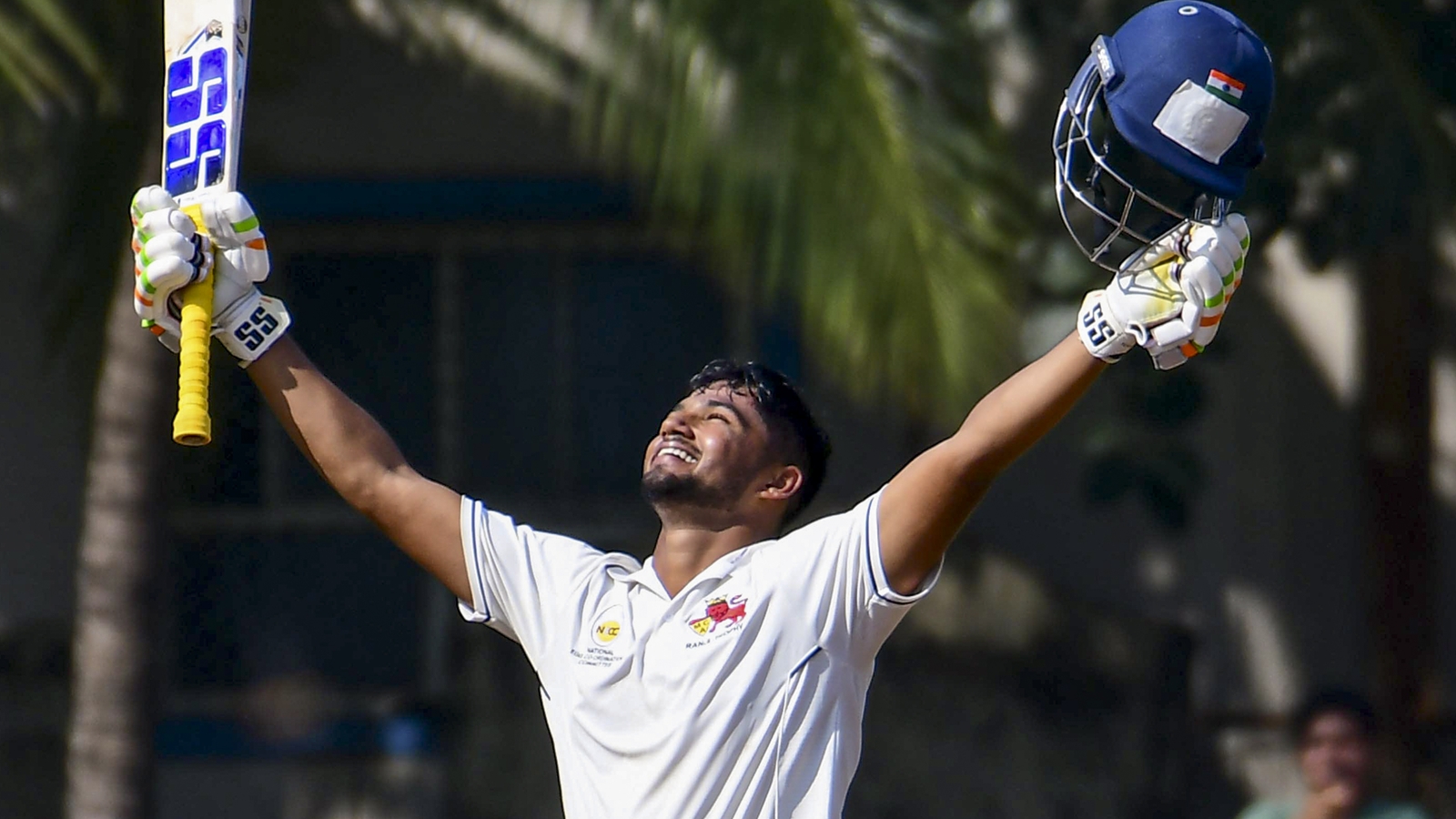 Teary-eyed Musheer Khan, Sarfaraz’s younger brother, dedicates Ranji ...