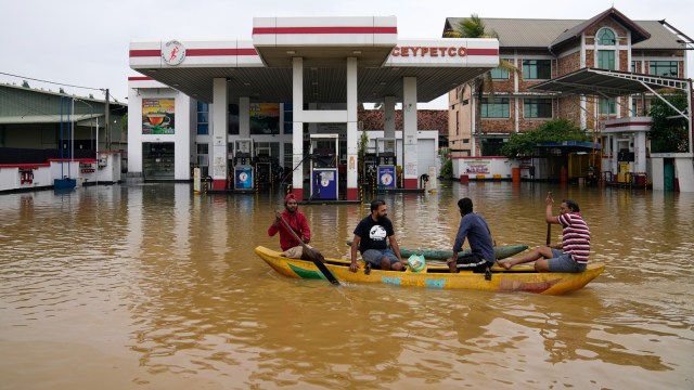 Cyclone Ditwah Highlights: Flight ops at Chennai airport hit amid heavy ...