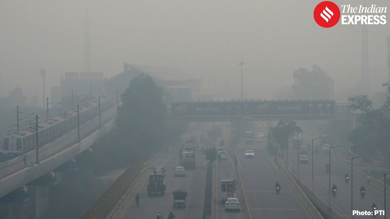 In Pictures: Thick Smog Blankets Delhi as AQI Soars Past 560