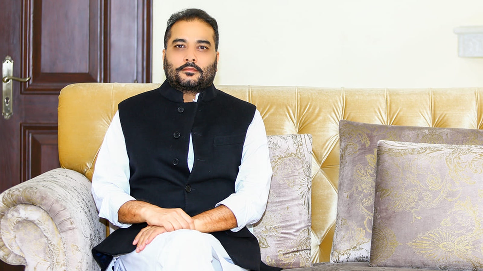 IT raids premises of Congress ex-MLA Raminder Awla | Chandigarh News ...