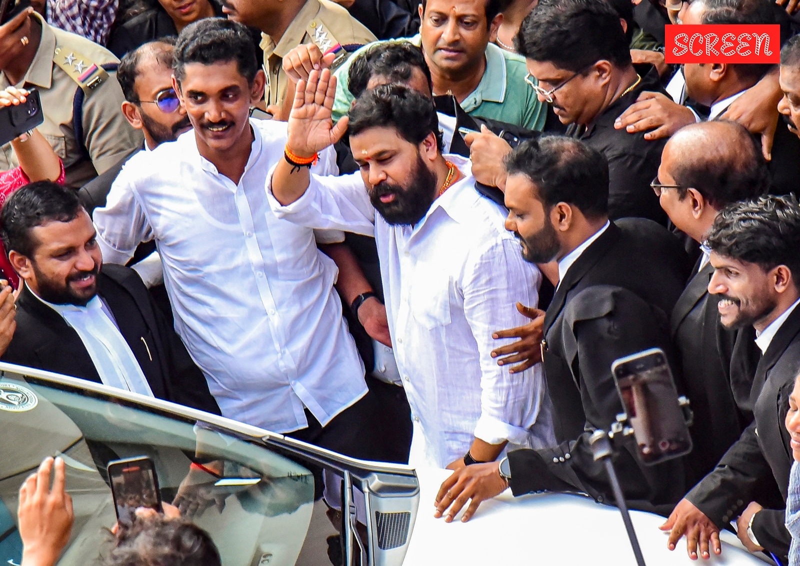 ‘Mohanlal and Mammootty are puppets in master manipulator Dileep’s ...