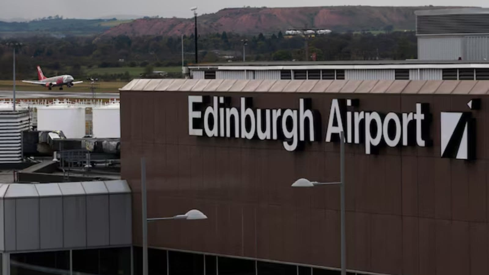 Edinburgh Airport latest news: Edinburgh Airport in Scotland resumes ...