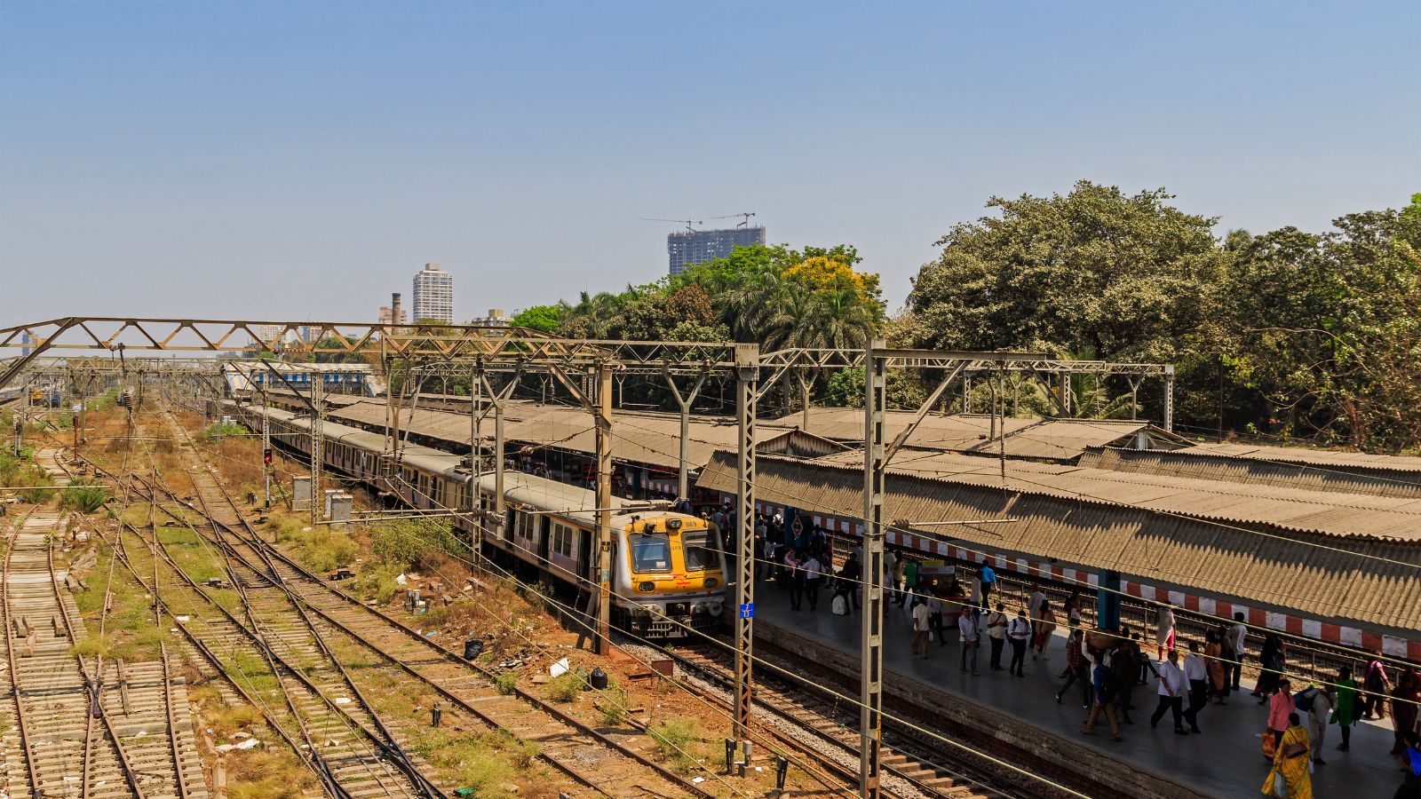 3 booked for travelling on Mumbai local train with AI-generated season ...