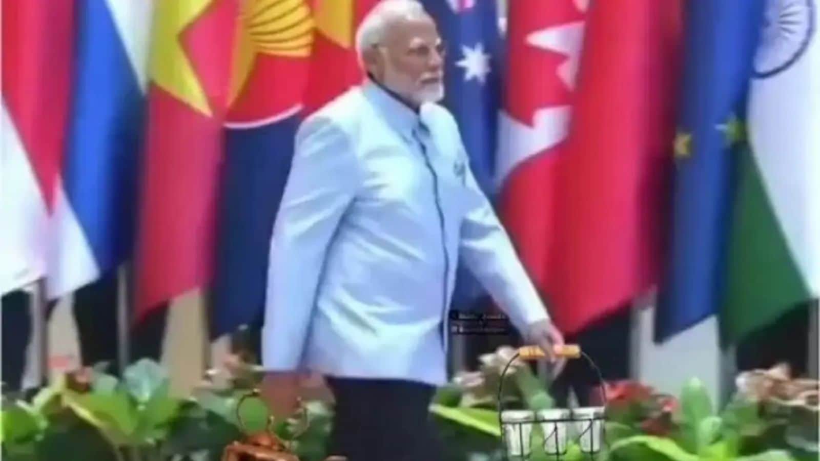 ‘Mocking humble background’: Delhi minister slams Congress over PM Modi ...