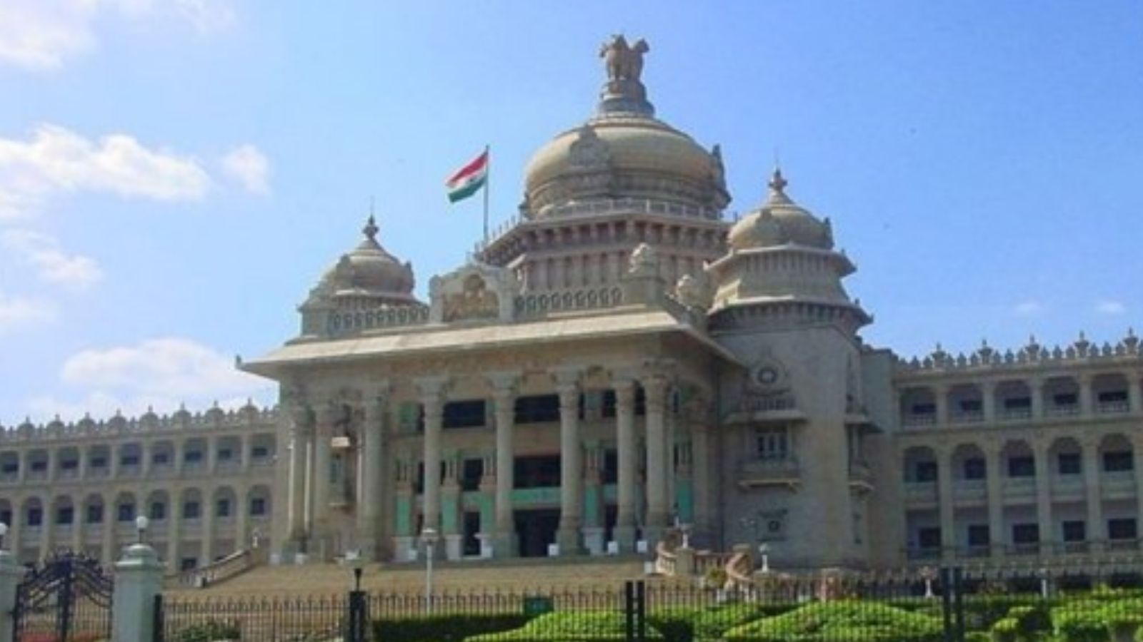 Karnataka Assembly passes Bill to modernise unique Jamma Bane land ...