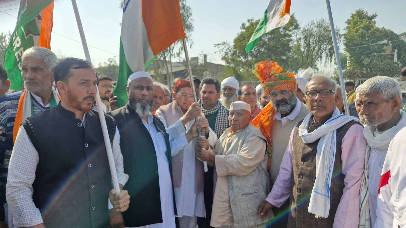 Veteran socialist leader Pandit Ramkishan backs former MP Brijendra ...